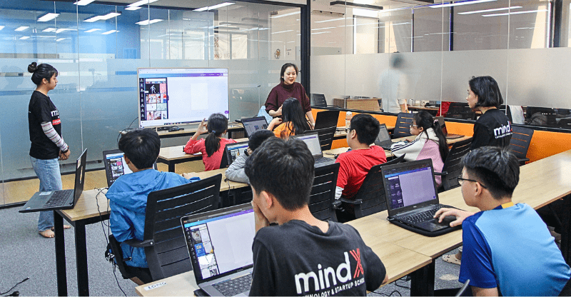 Trung tâm dạy STEM ở TP.HCM: TOP +3 địa điểm học tốt nhất! - MindX blog